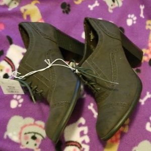 Mossimo Supply Co. | Shoes | New Mossimo Shoes | Poshmark